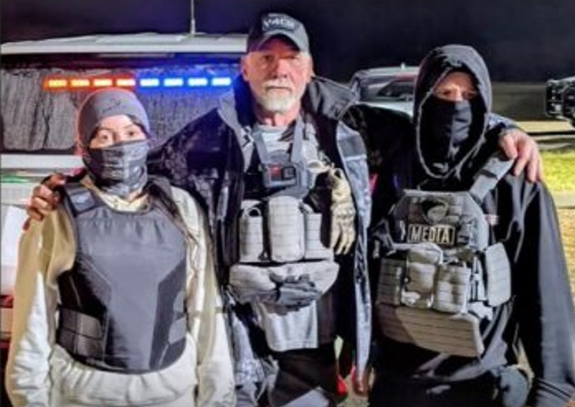 ALERT! DON'T FUND FAKE ICE AGENTS in MASKS that are FILMING MURDER and ...